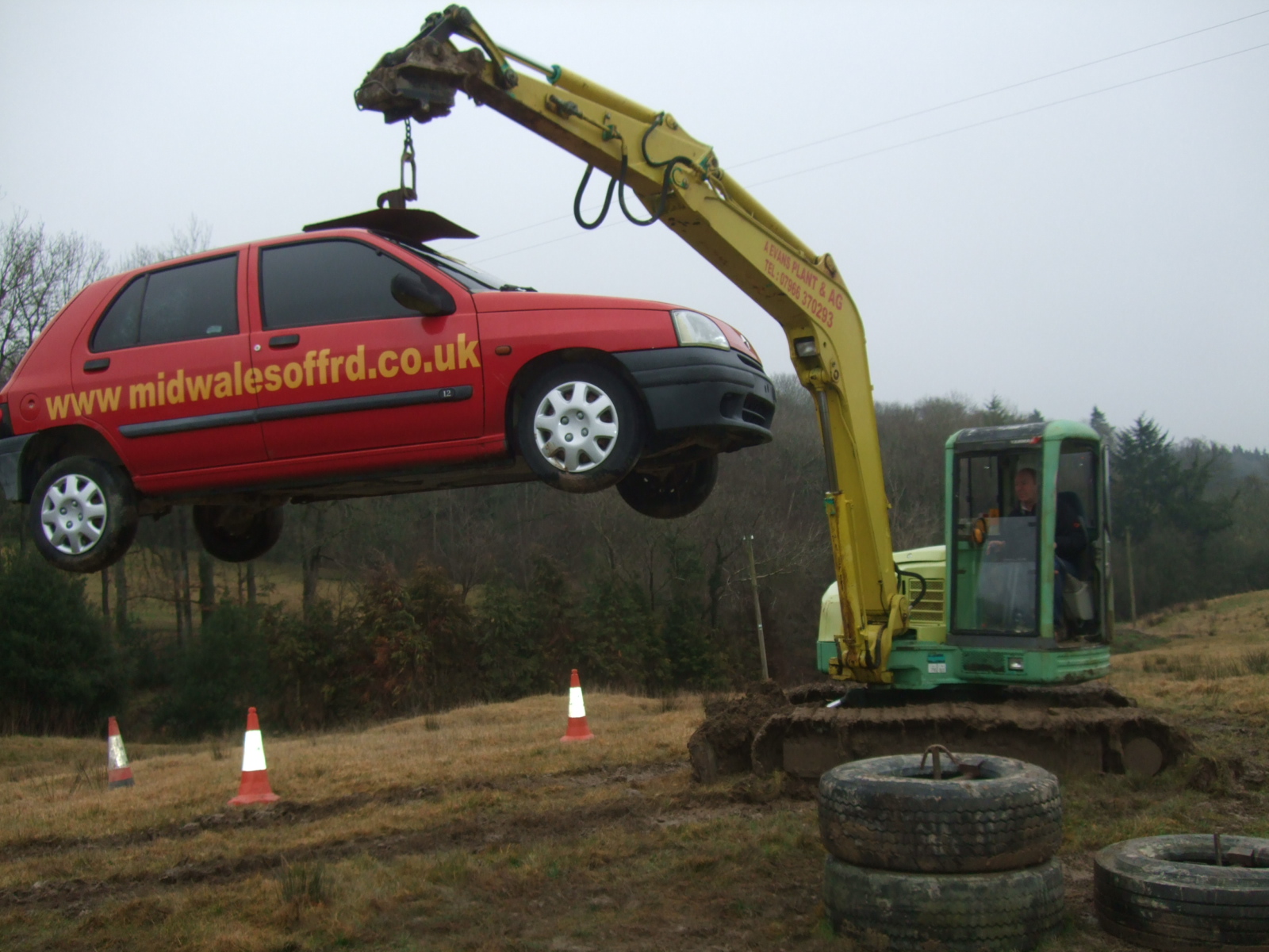 360° Excavator Driving Experience Days (Like a JCB) Digger Driving